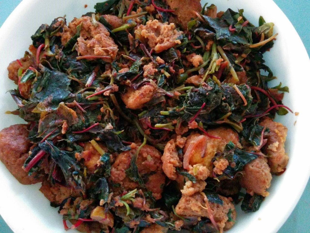 Shivani's Kitchen: KOSALA SAAGA WITH BADI (RED LEAVES COOKED WITH URAD ...