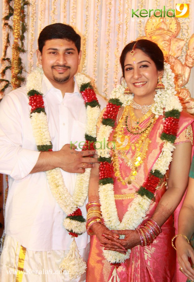 actressmallus: wedding swetha singer