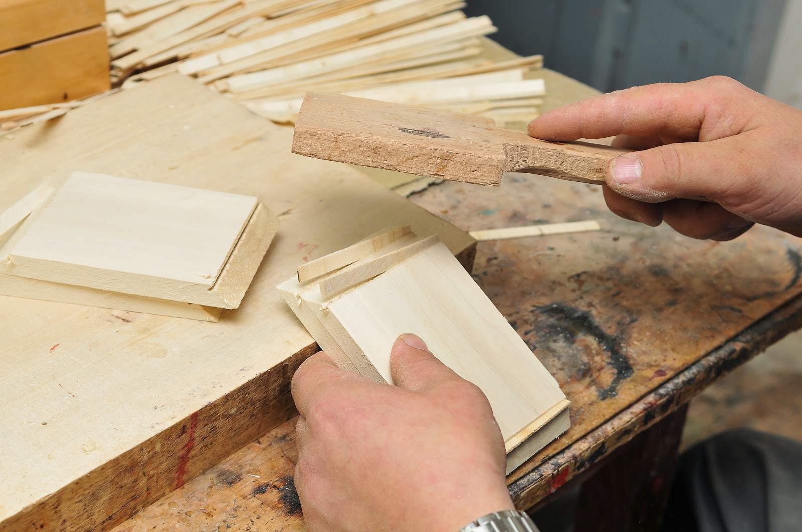 Wood Presentation Boxes: To Mitre Or Not To Mitre? That Is The Question!