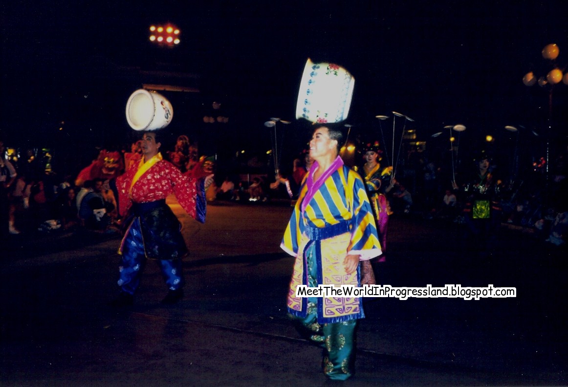 Meet The World: The Mulan Parade at Disneyland - 1998