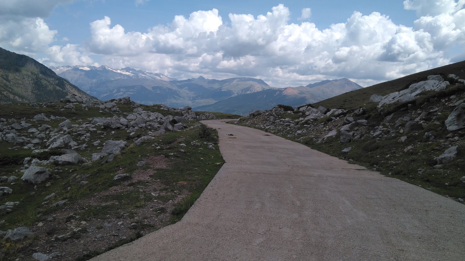 Sahún por Chía, como sacado del Tour