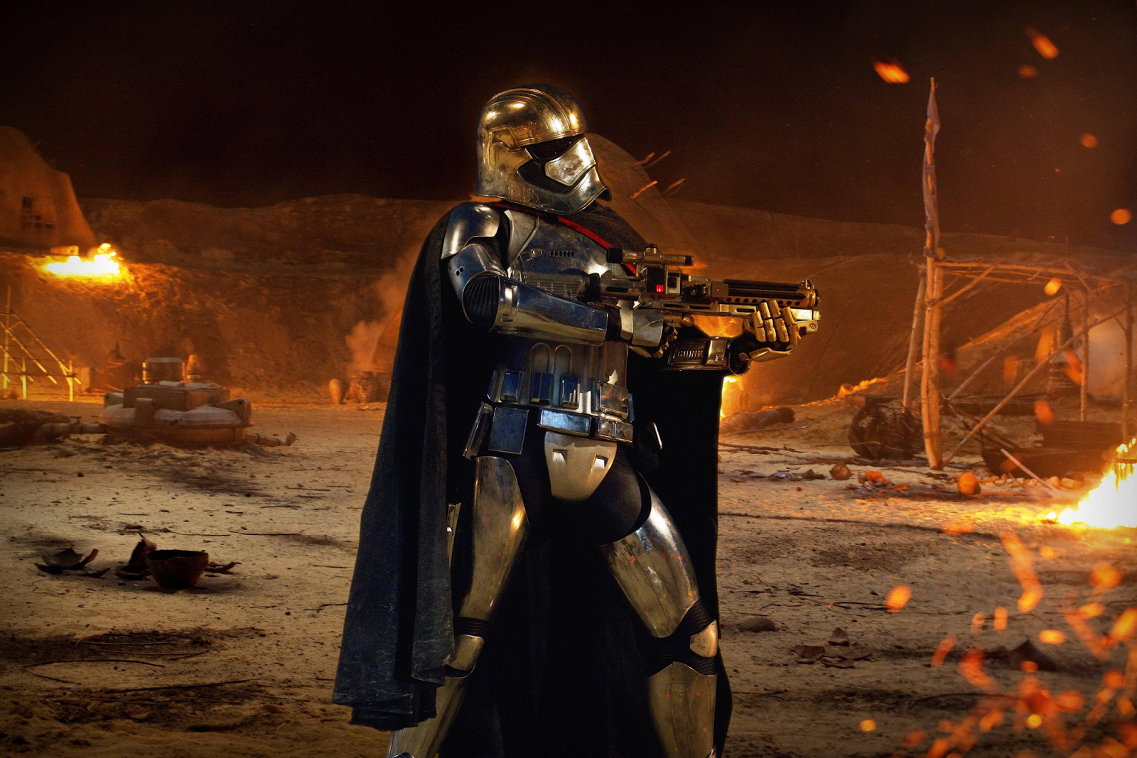 Rumor: Captain Phasma's New Weapon in 'The Last Jedi' | The Star Wars ...