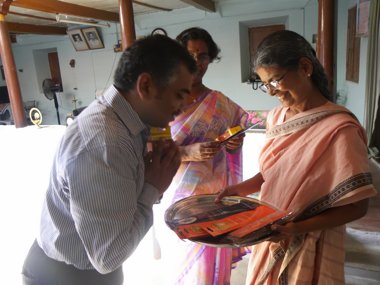 INDIAN DEVELOPMENT FOUNDATION: Memorable visit to Vellakoil, Tirupur ...
