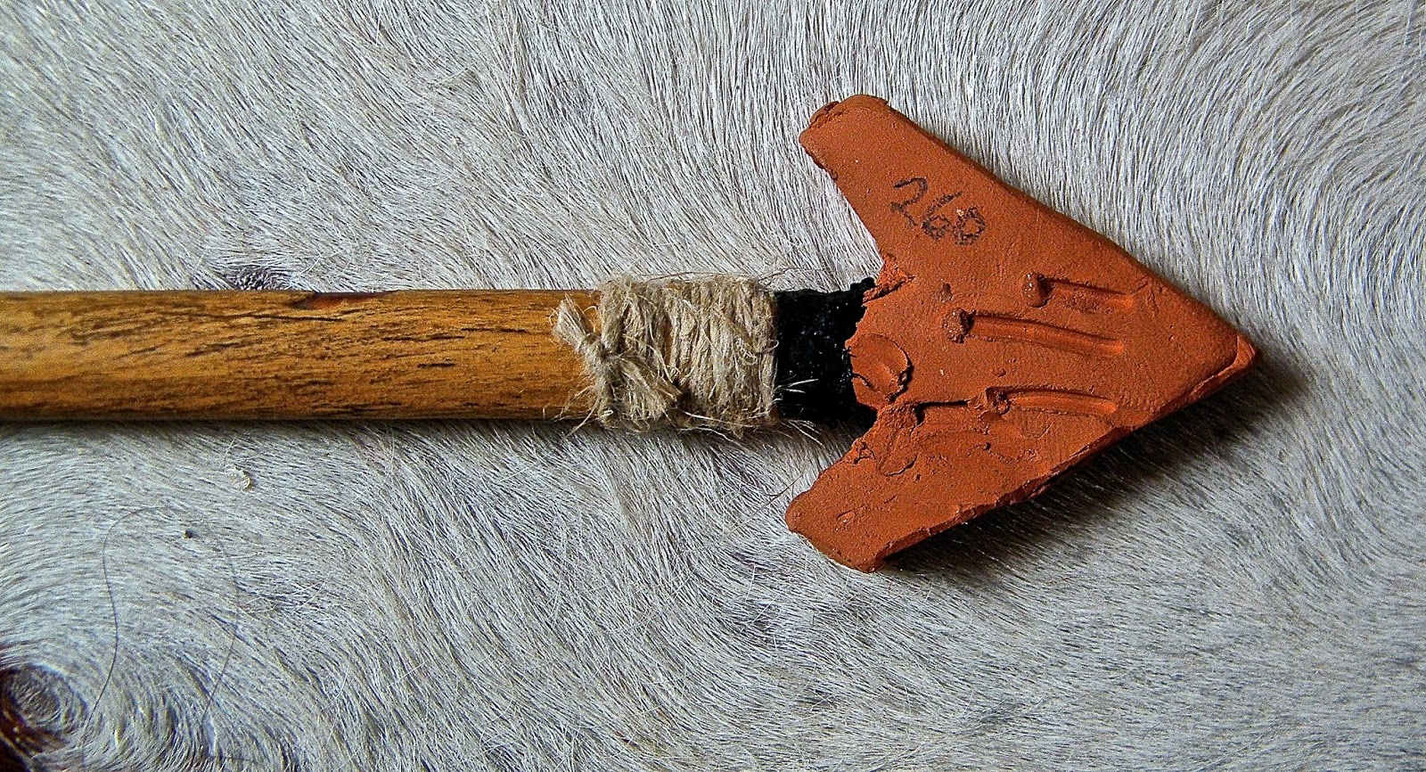 GREX LUPORUM: MYCENAEAN FAIENCE / CLAY ARROWHEADS - Part 1