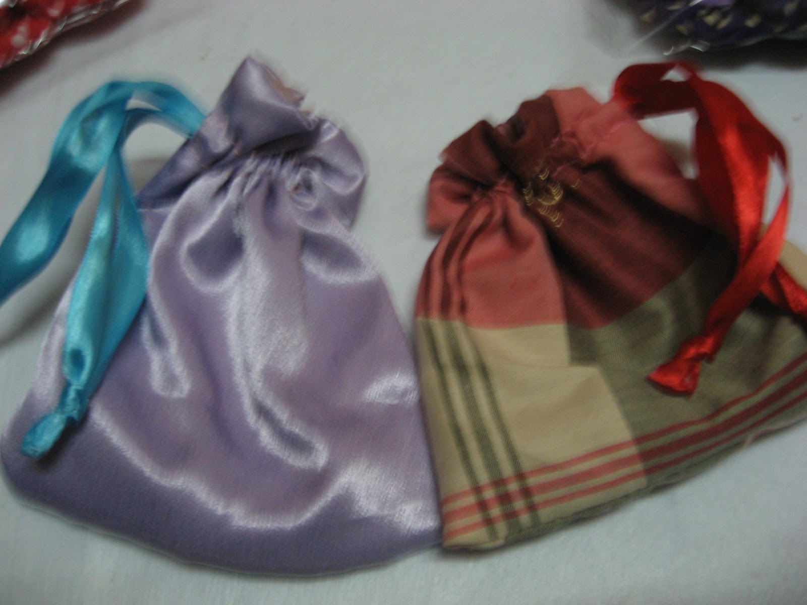 Mirza Simply Craft : IDEA-IDEA SENI JAHITAN KRAF YOYO