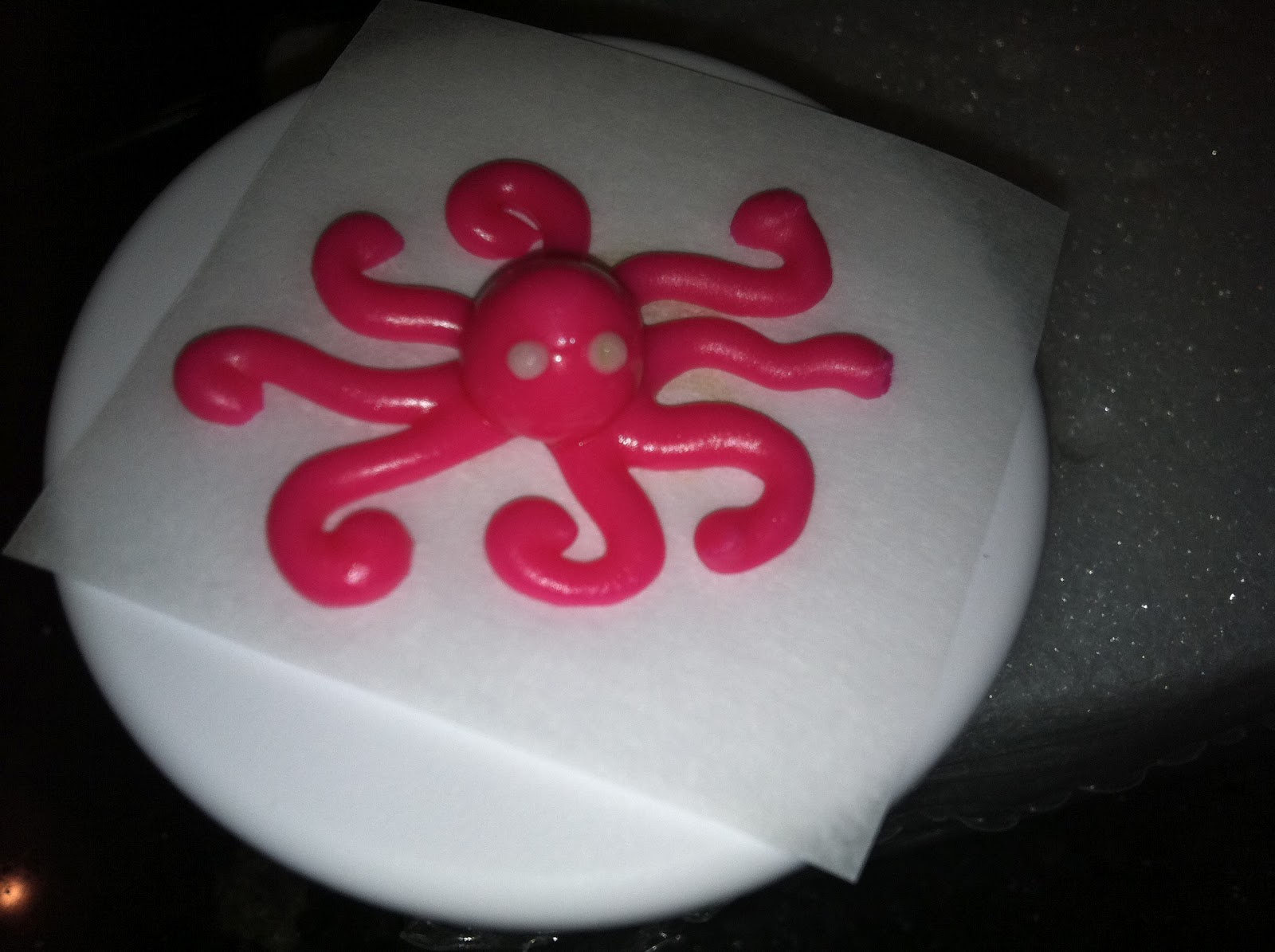The Iced Queen: Royal Icing Octopus
