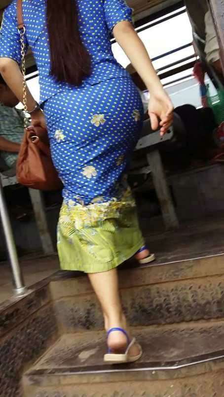 On Line လဘက္ရည္ဆိုင္ လိုးမယ္ ဖင္ကို