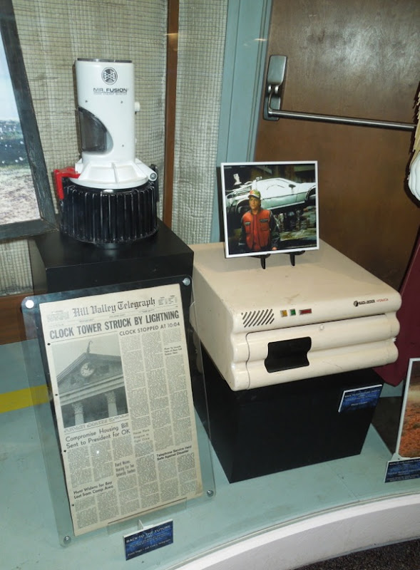 Hollywood Movie Costumes and Props: Back to the Future Marty McFly ...