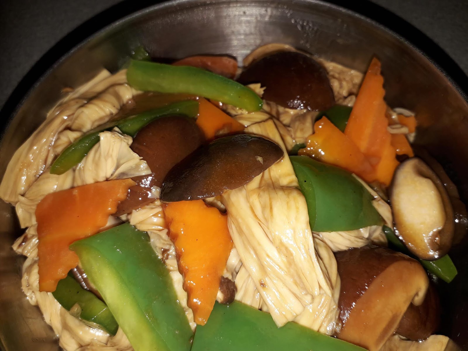 Cooking Pleasure: BRAISED MUSHROOMS WITH FRESH FU CHOK