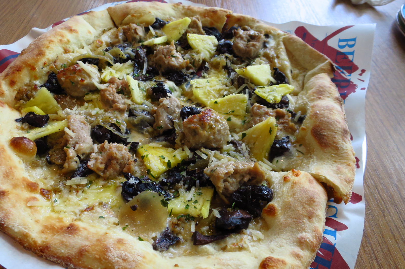 Small Potatoes Make The Steak Look Bigger: Alt. Pizza, Suntec City