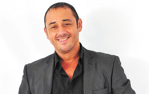 Pablo Llano - Es el presentador de Pura Vida y Súper Sábado de la red ...