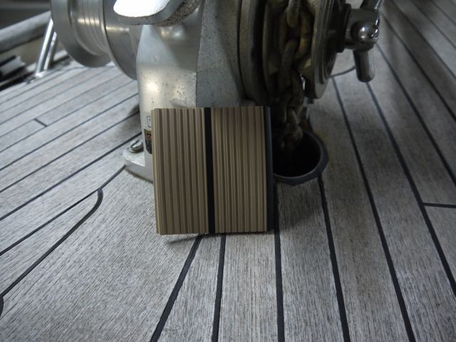 Natural teak vs. Flexiteek - S/Y Dolphin Dance