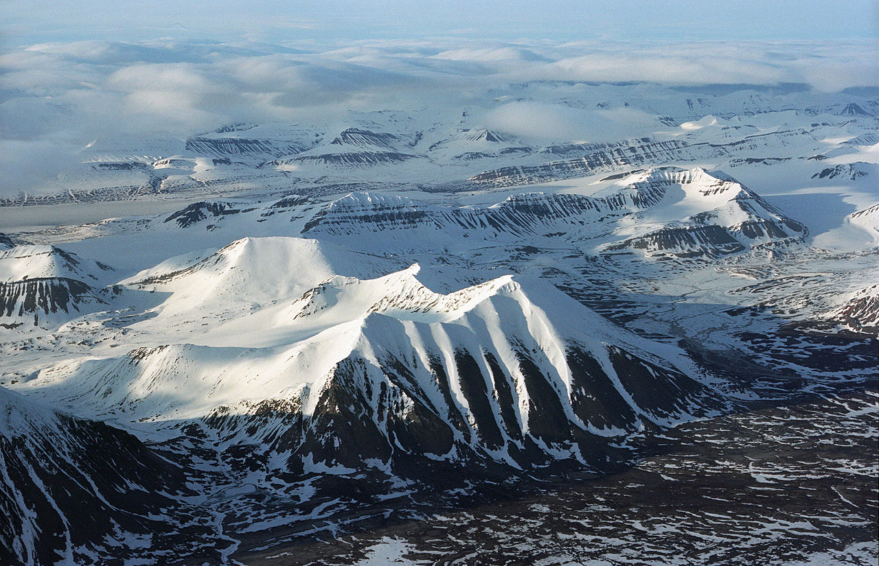 LES MONTAGNES DU MONDE: LE SPITZBERG (SVALBARD)