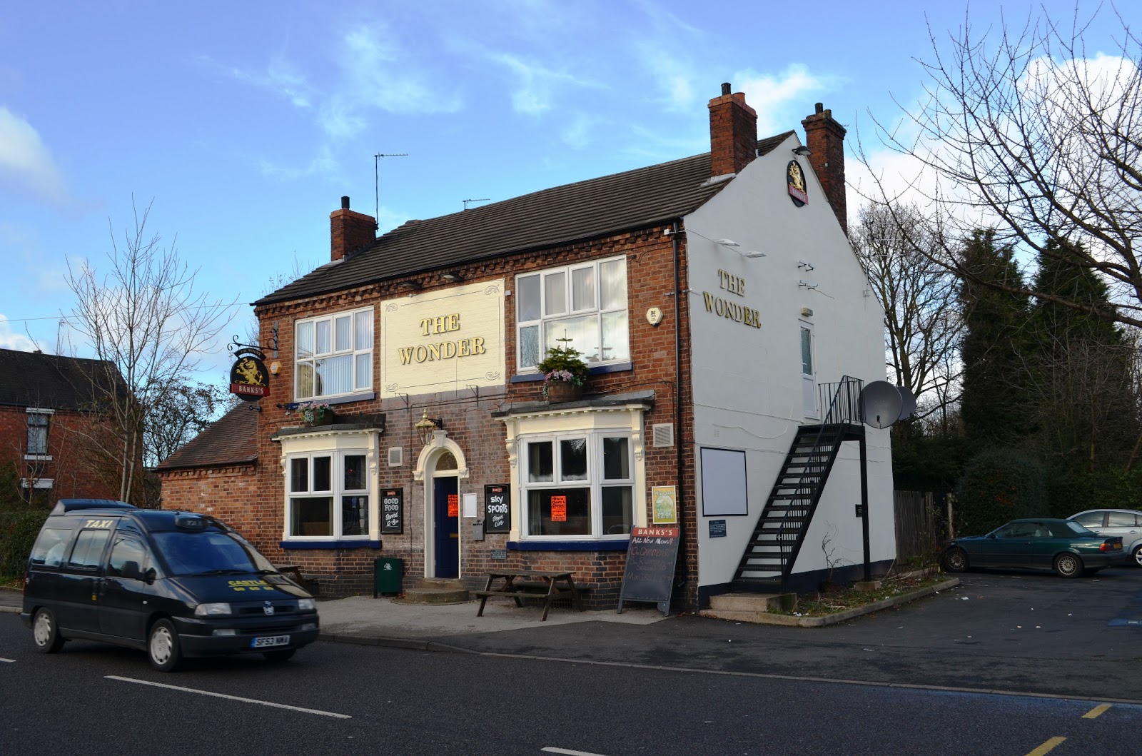 Pubs: Then & Now: #115 The Wonder, Tividale, West Midlands : 2005 to 2012