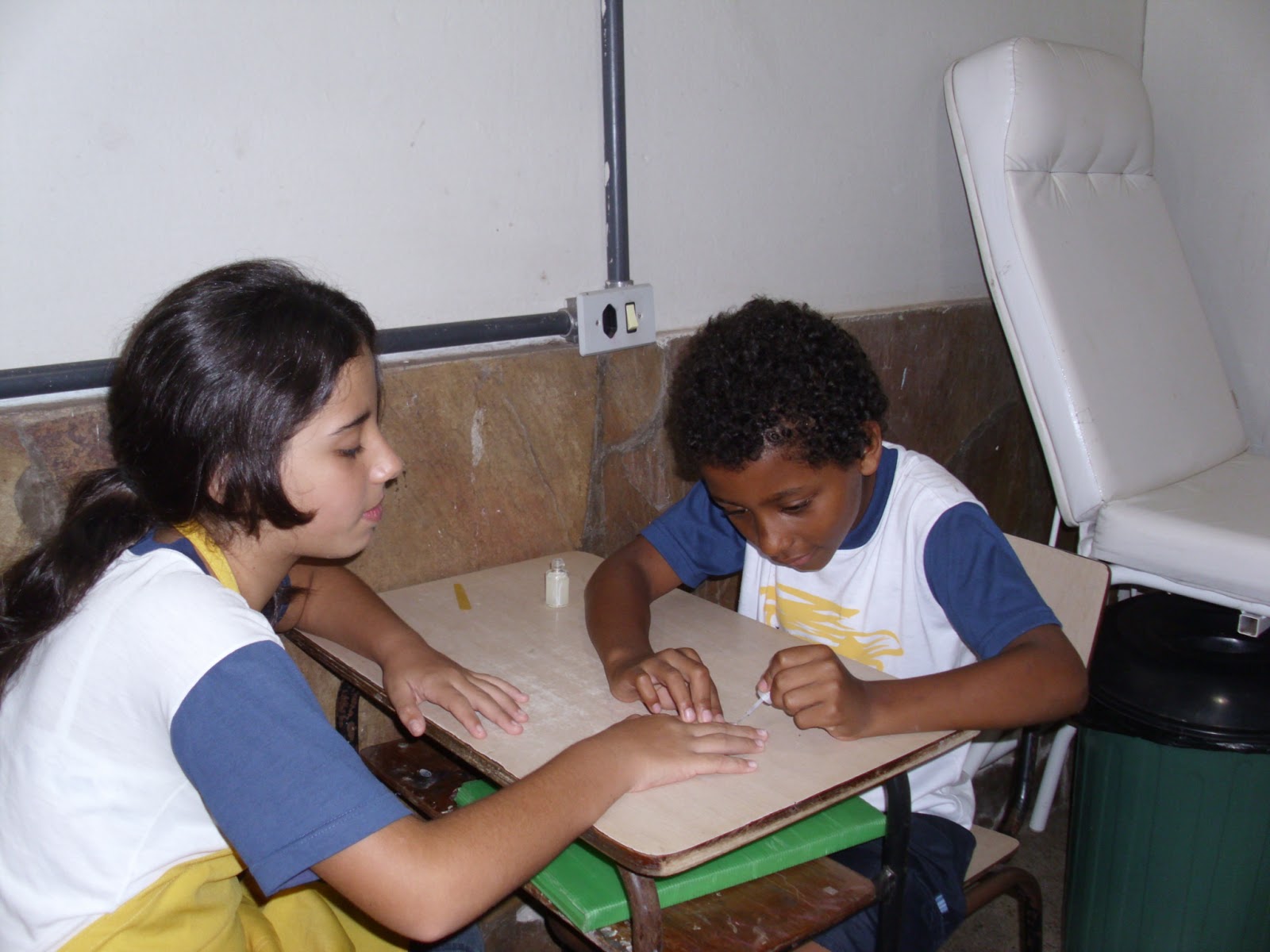 * Escola Municipal Laura Queiroz * Itabirito/MG