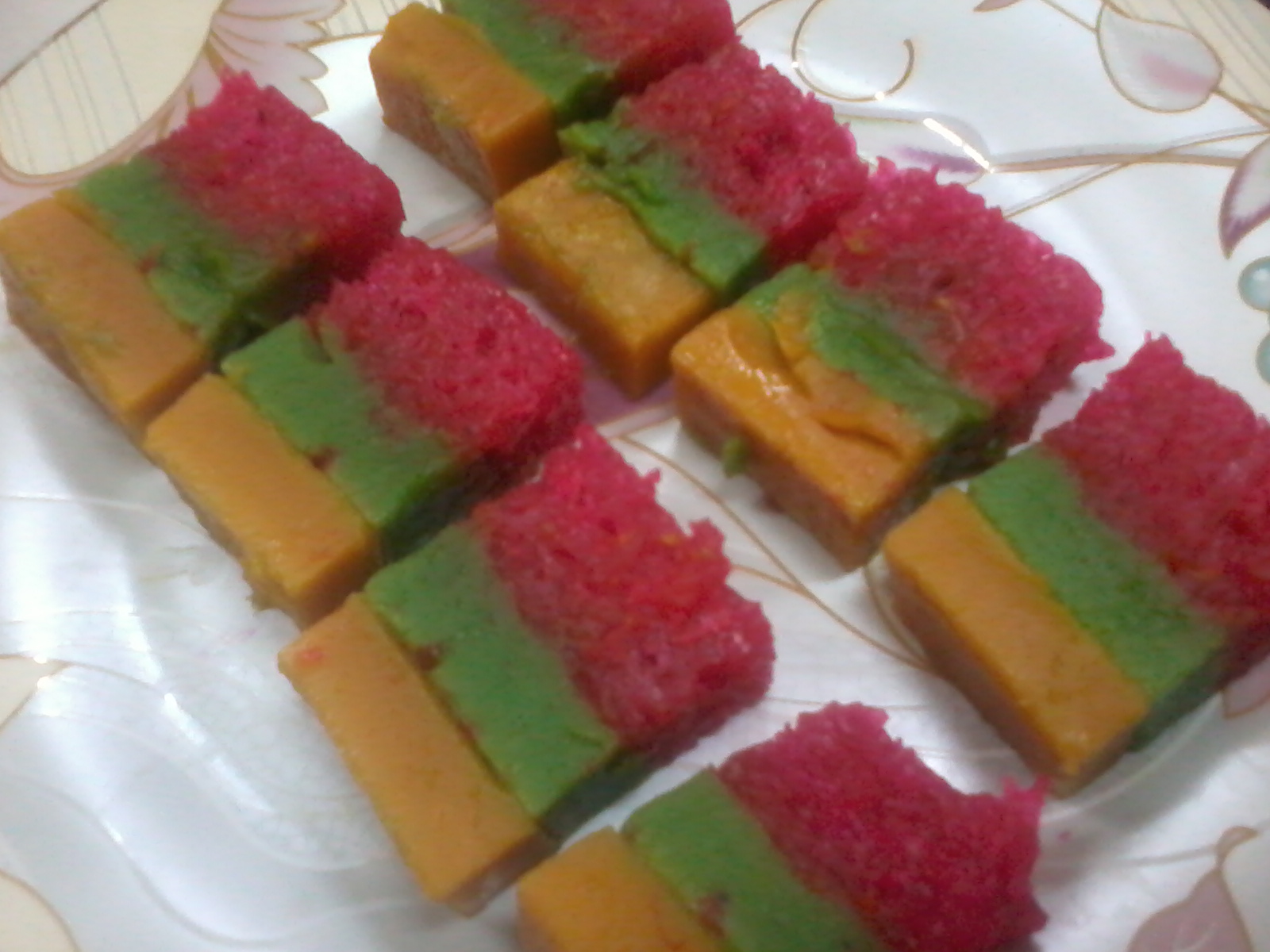 SWEET CUPCAKE SHIRA: KUIH TALAM TOKYO
