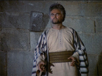 Feathers and Flowers: Otello on a rainy day