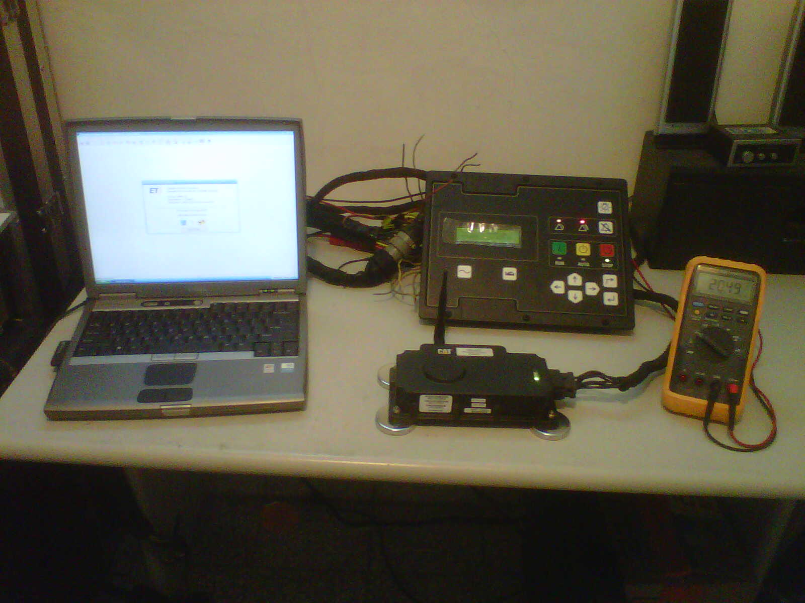 PLANTAS ELECTRICAS Y MAQUINARIAS: Cargando archivo flash al panel ...