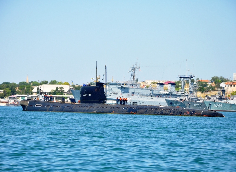 Ukrainian Navy Foxtrot Class Zaporozhye Diesel Electric Submarine (SSK ...