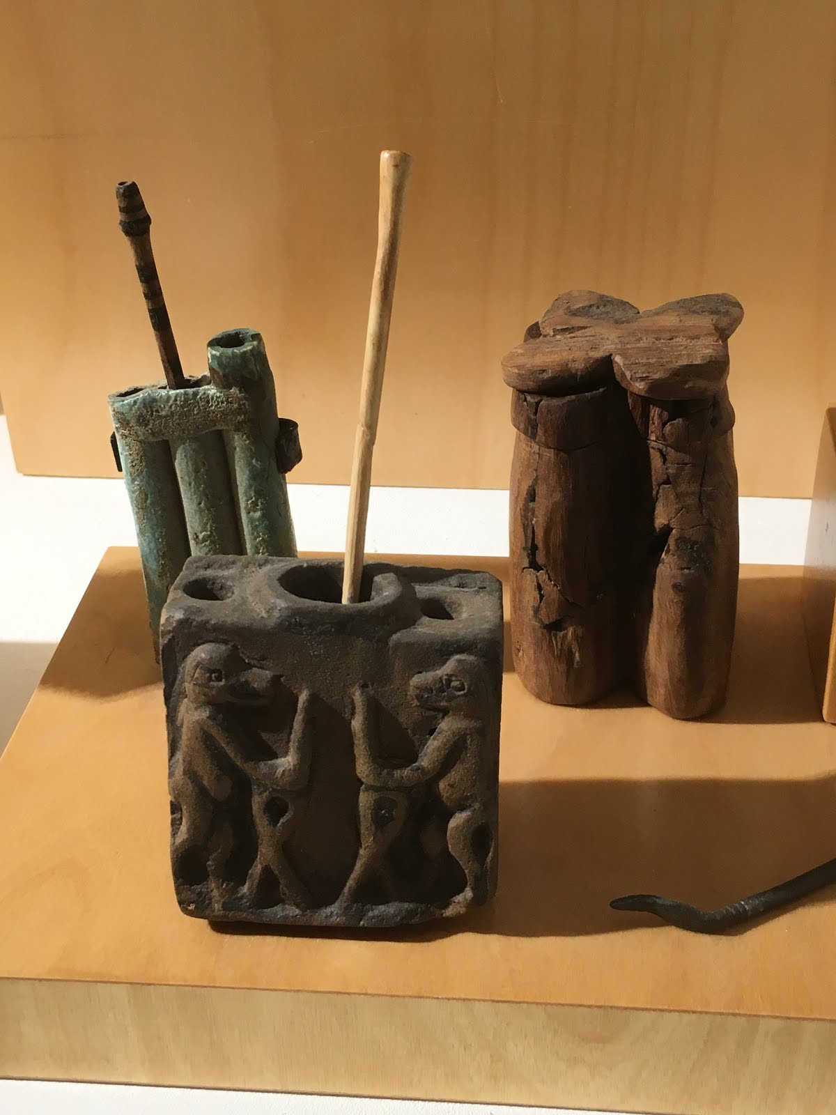 Un dermatólogo en el museo : Kohl, el maquillaje tóxico de los antiguos ...