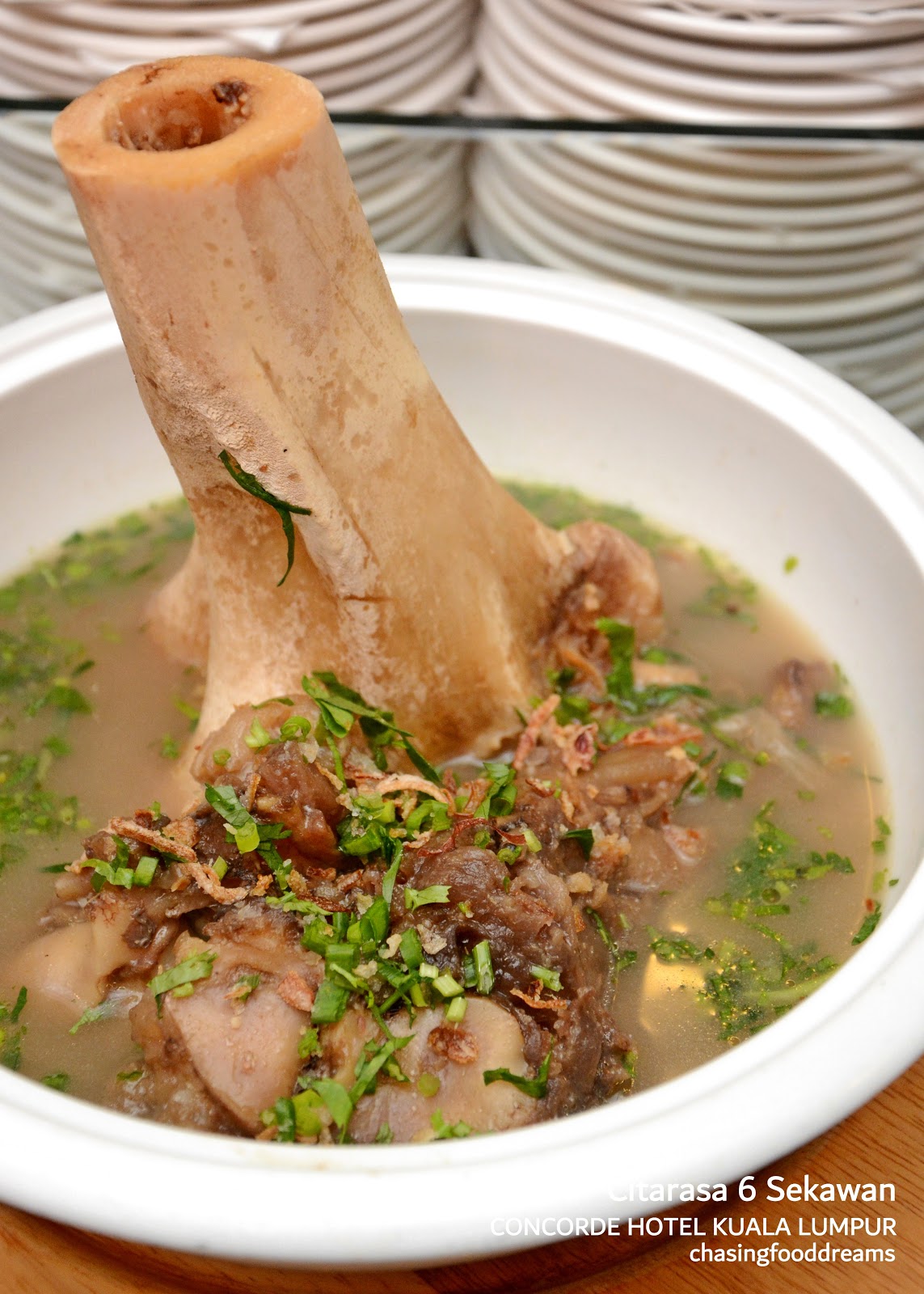 CHASING FOOD DREAMS: Buka Puasa Buffet @ Melting Pot Café, Concorde ...