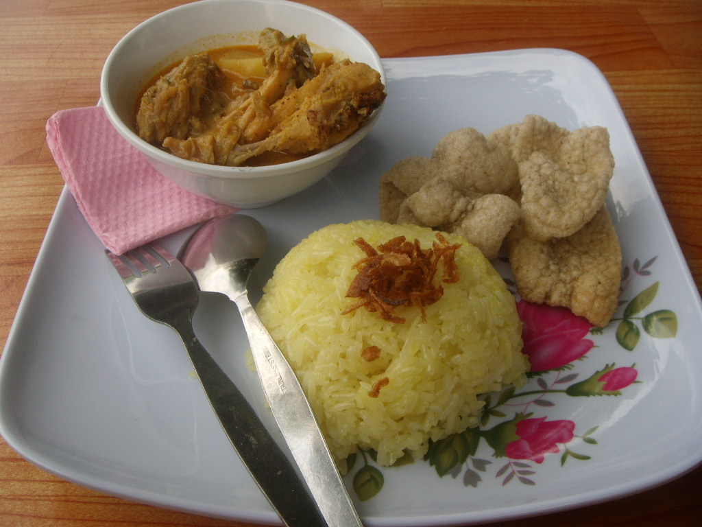 orangkecilorangbesar: Pulut Kuning Gulai Ayam Kampung Ason