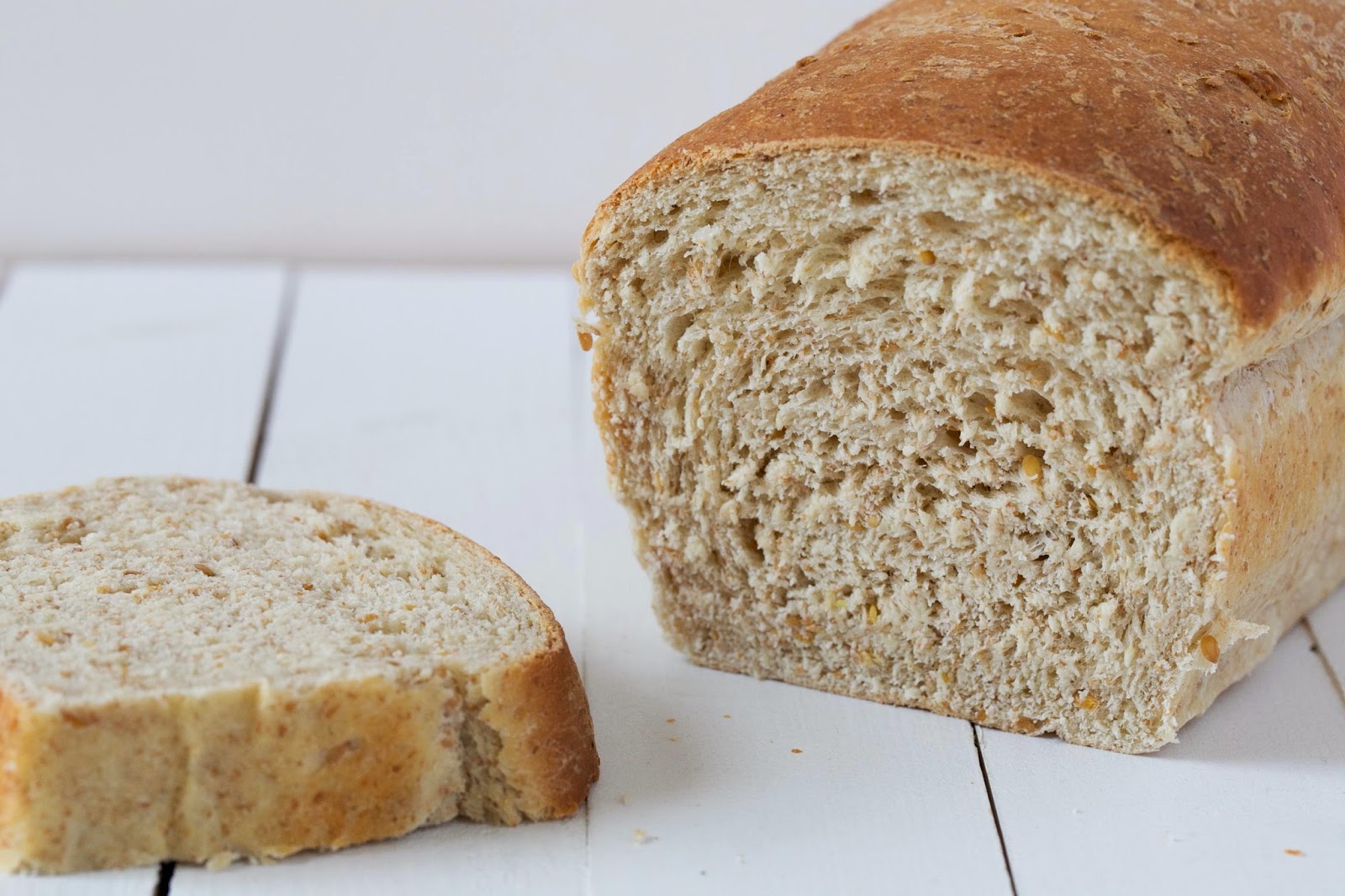 Pan de molde integral con semillas de lino - Tengo un horno y sé cómo ...