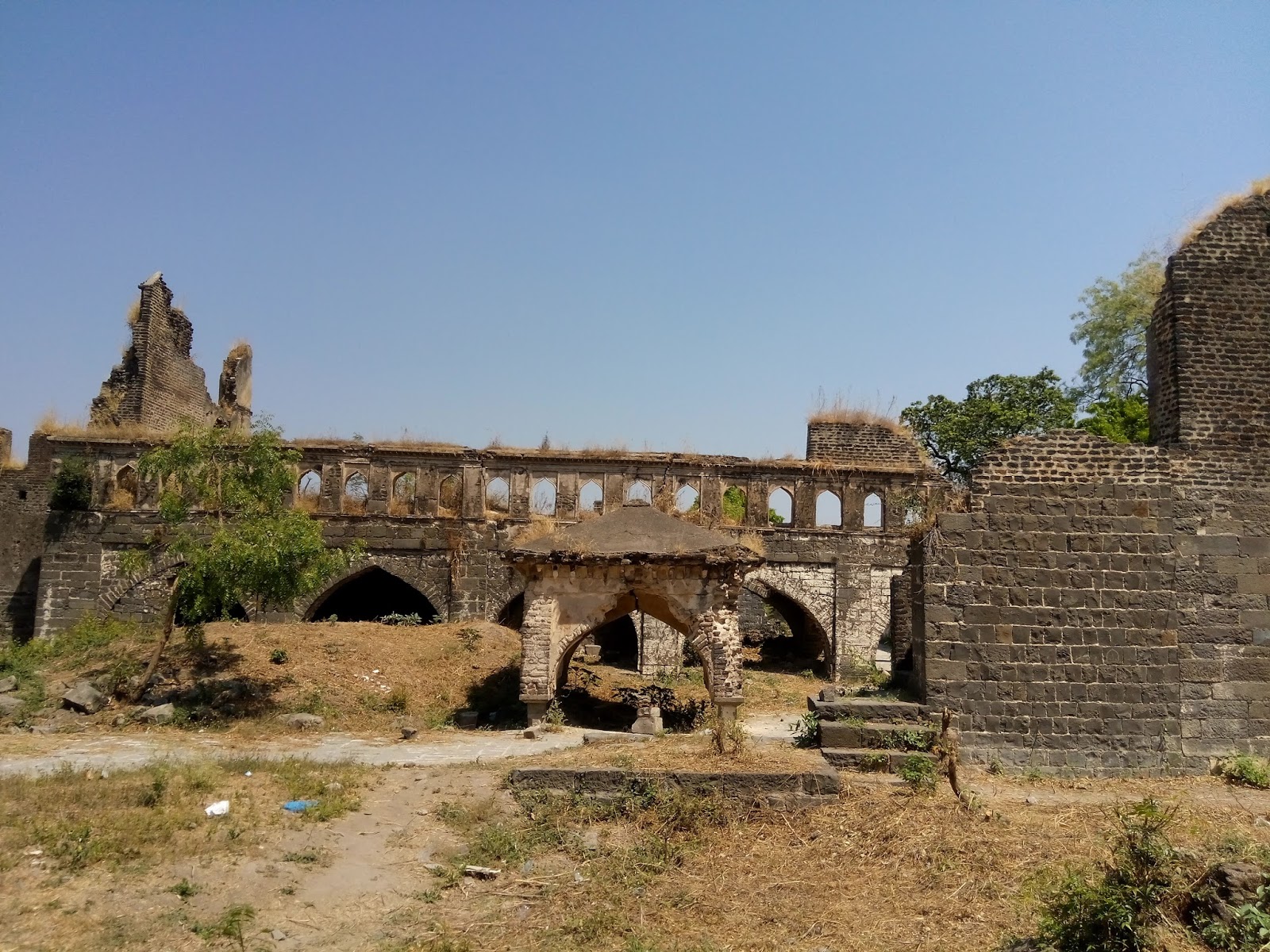 Kandhar Fort in Nanded district in Maharashtra | The journey of a thousand miles begins with one ...