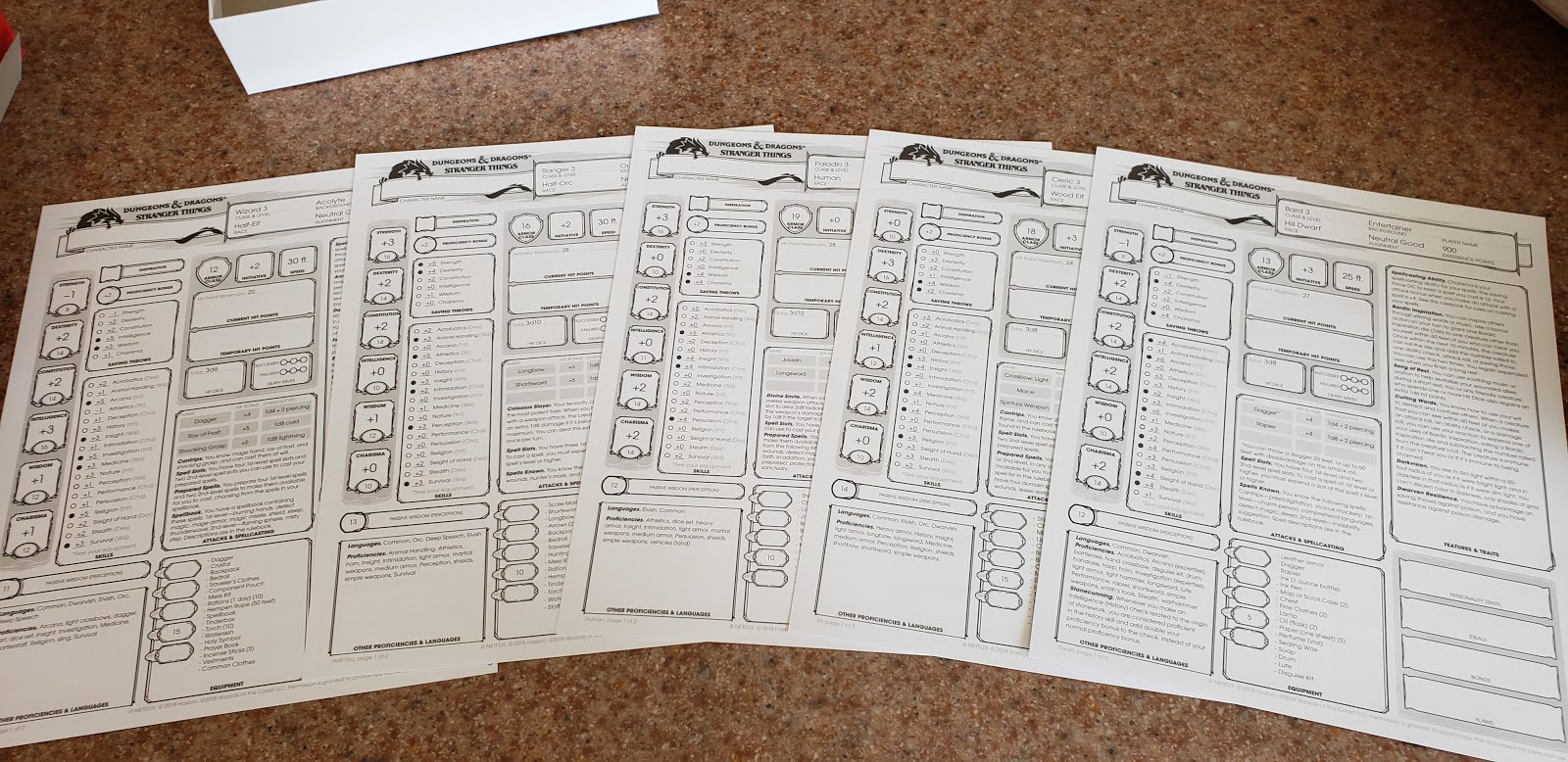 The Other Side blog: Dungeons & Dragons Stranger Things Starter Set