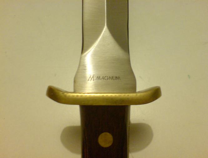 WeaponCollector's Knuckle Duster and Weapon Blog: Boker Magnum Double ...