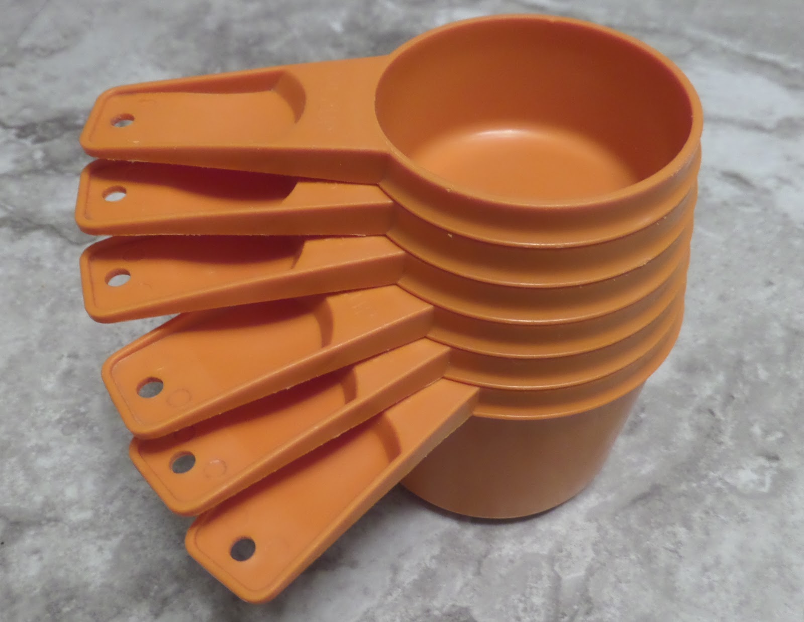 Colorful 6 Piece Dry Measuring Cups: Architec Purelast Ecosmart ...