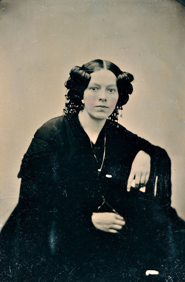 39 Stunning Photos of Upper-Class Girls in the Mid-19th Century ...