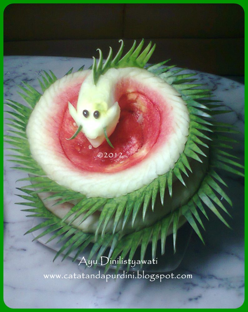 www.catatandapurdini.blogspot.com: Dragon Watermelon Carved Trial #2