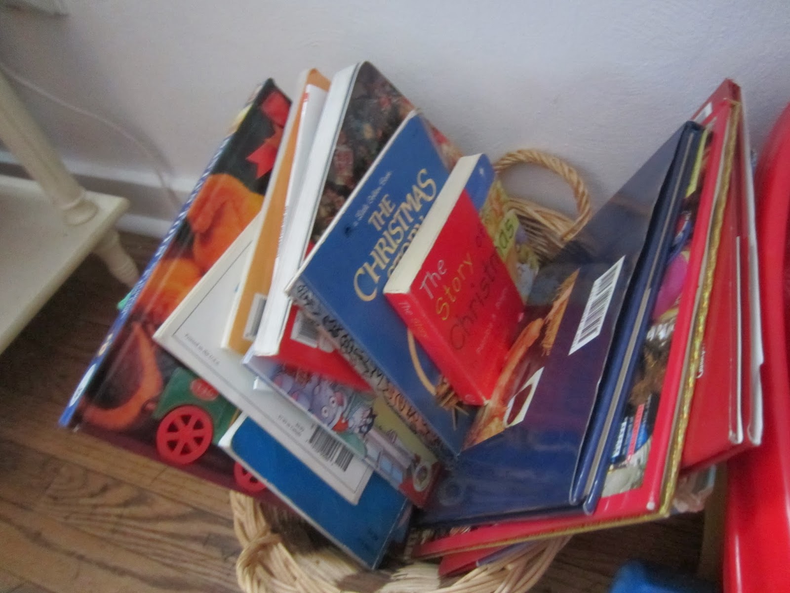 Splendor in the Home: Ideas for Keeping Advent and Christmas Holy