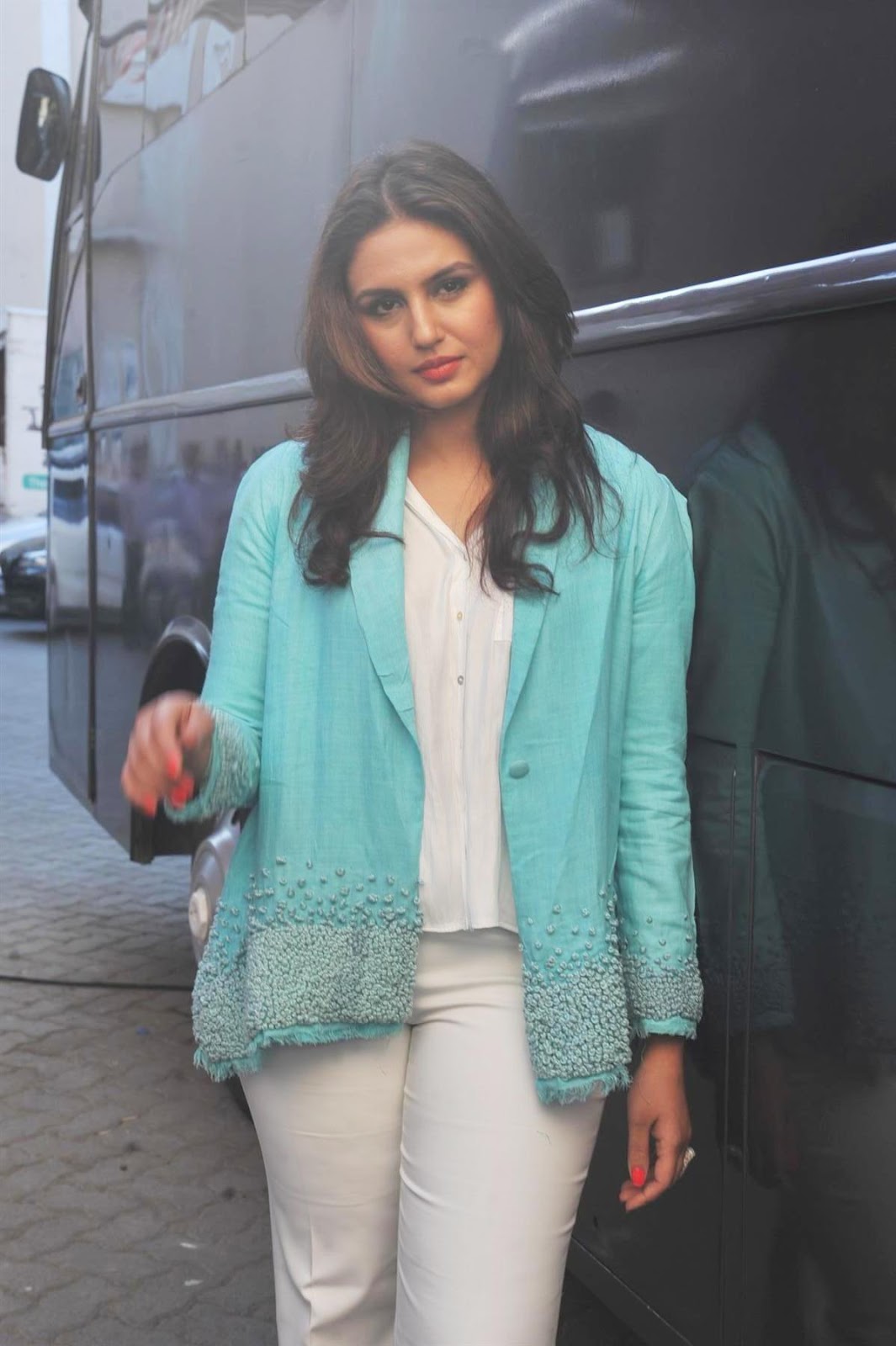 Huma Qureshi Looks Beautiful At Film 'Ek Thi Daayan' Promotions In ...