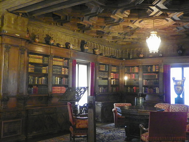Book Junkie: Hearst Castle - Upper Bedrooms