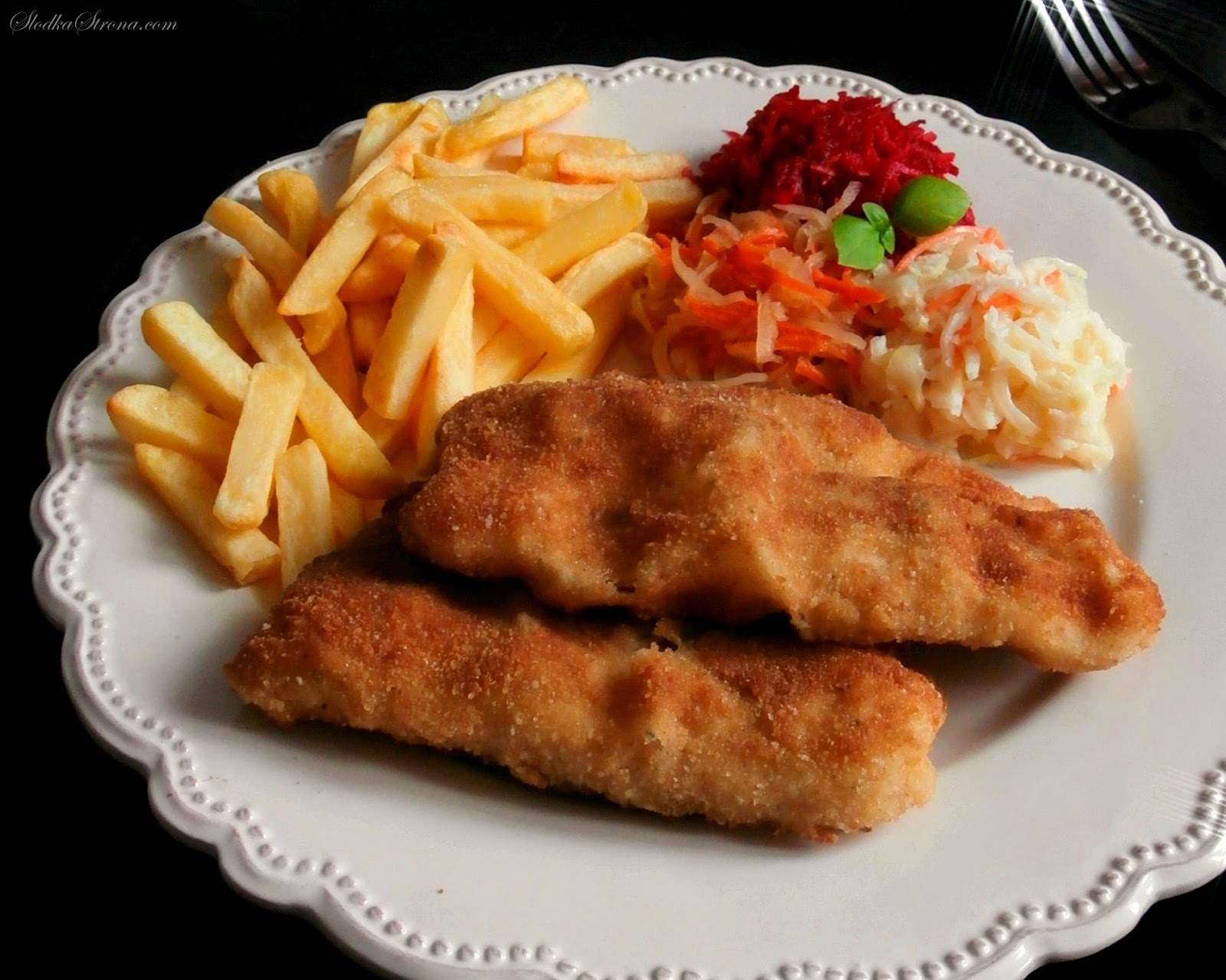 Słodka Strona: Tradycyjna Smażona Ryba w Chrupiącej Panierce