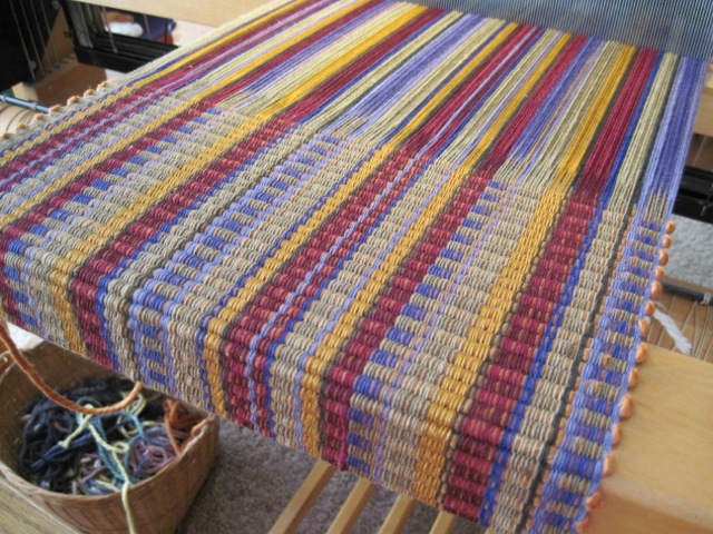 Not 2 Square Weavers: Pictoral Tutorial - Weaving placemats and napkins ...