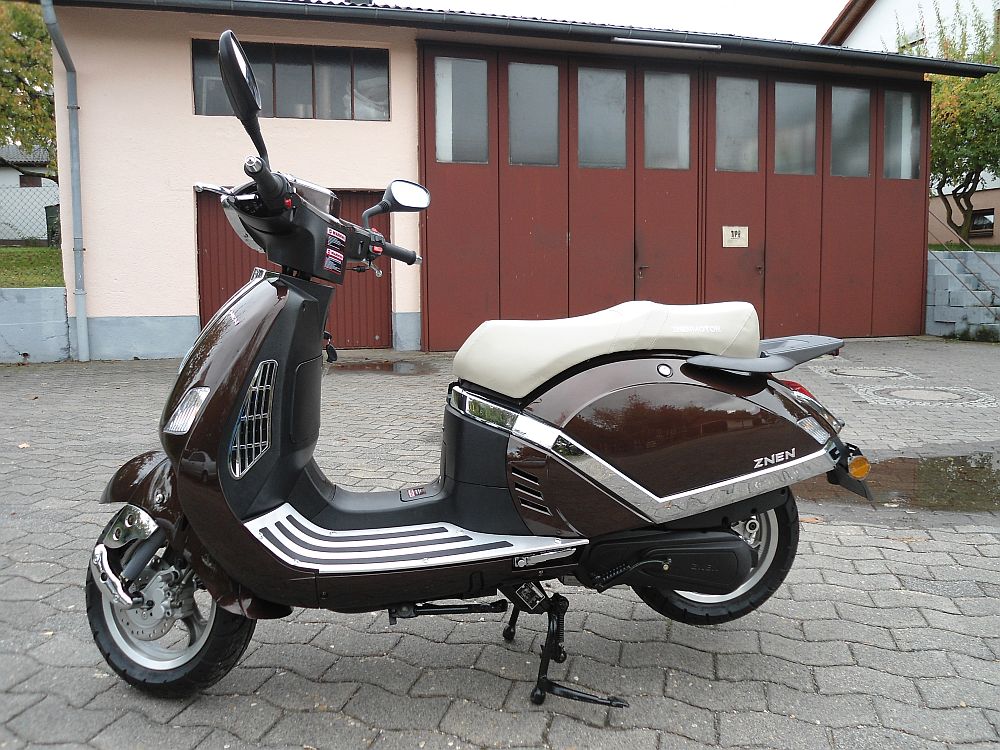 Scooter-Service-Deutschland: ZNEN F8 Scooter