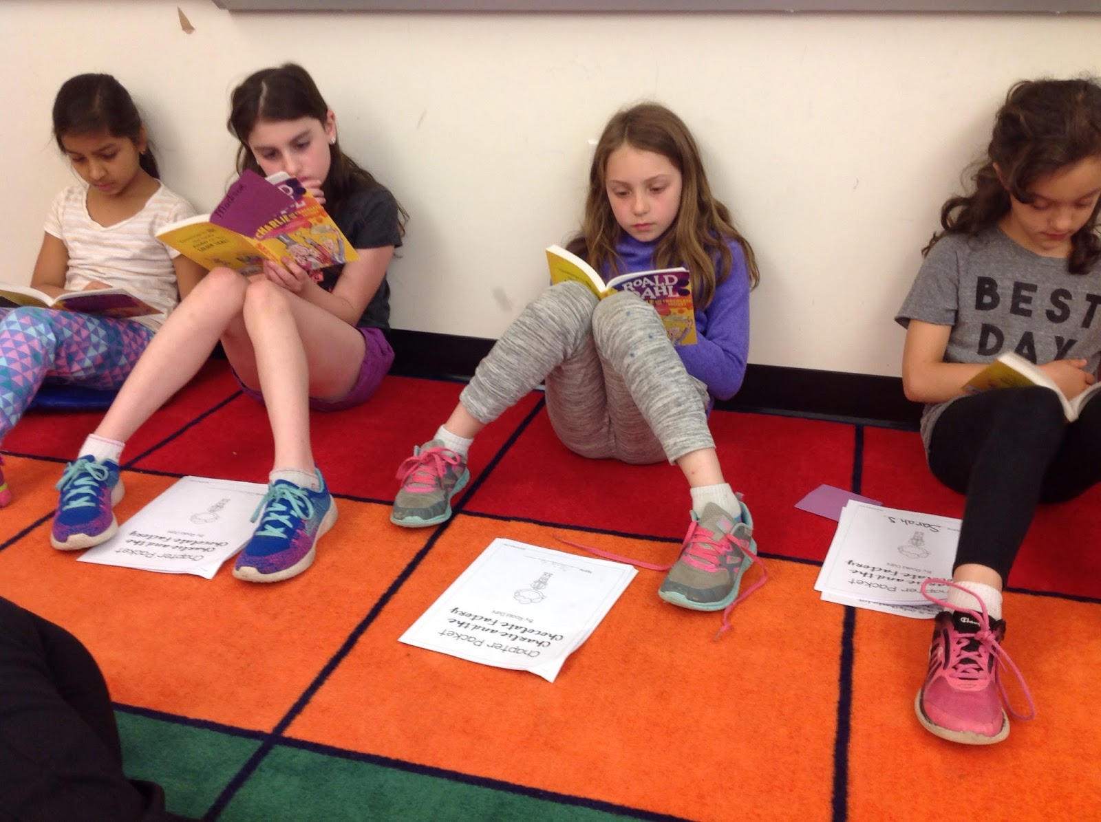 Mrs. Kip's Classroom: Reading Around the Room