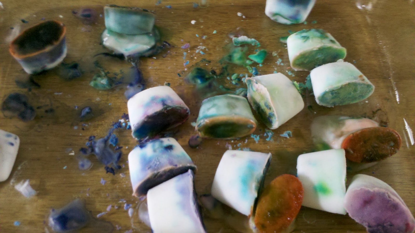 Munchkin and Bean: Frozen Fizzy Cubes