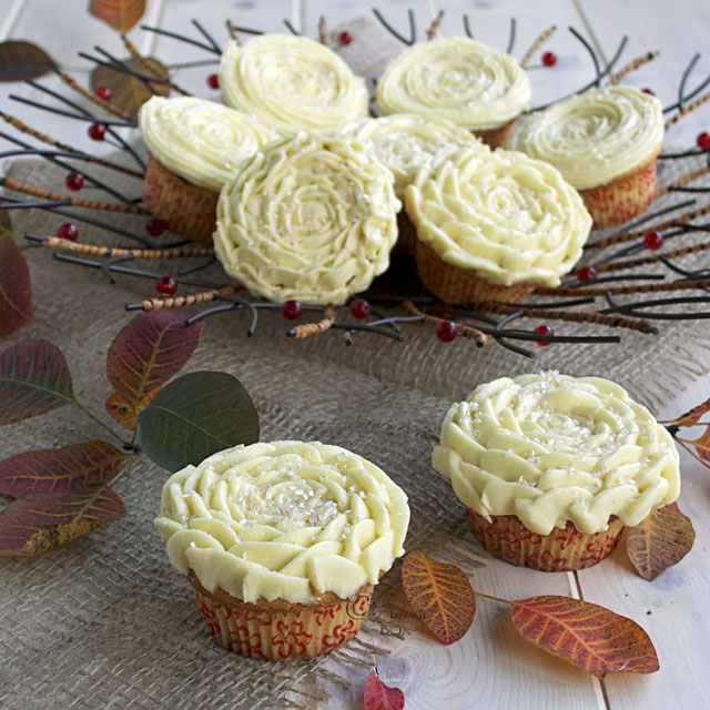 Adora's Box: CIELITOS (YEMA CUPCAKES WITH PASTILLAS DE LECHE FROSTING)