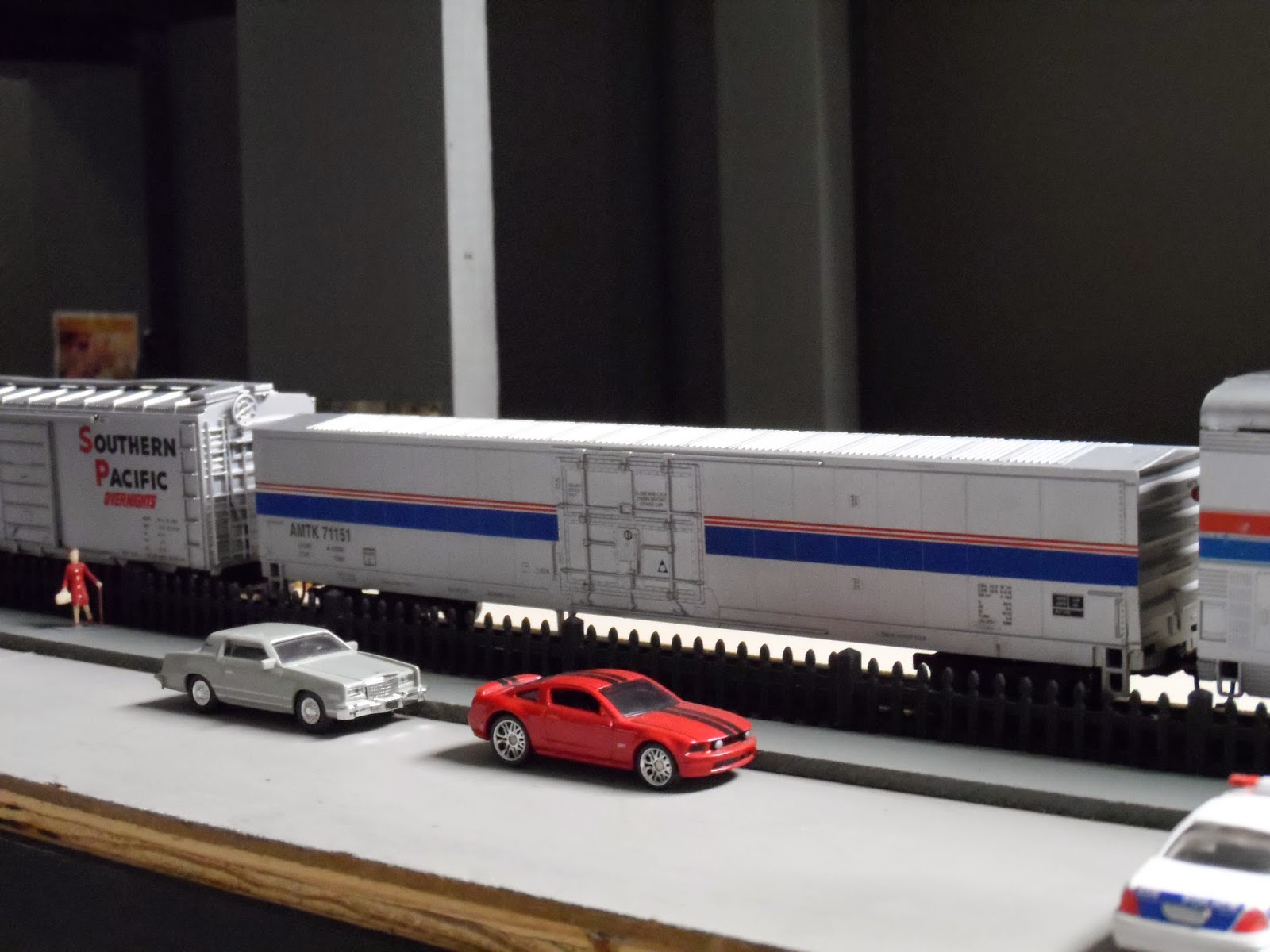 New York Central Train Layout: Amtrak Train# 91 / 92 "Silver Star"