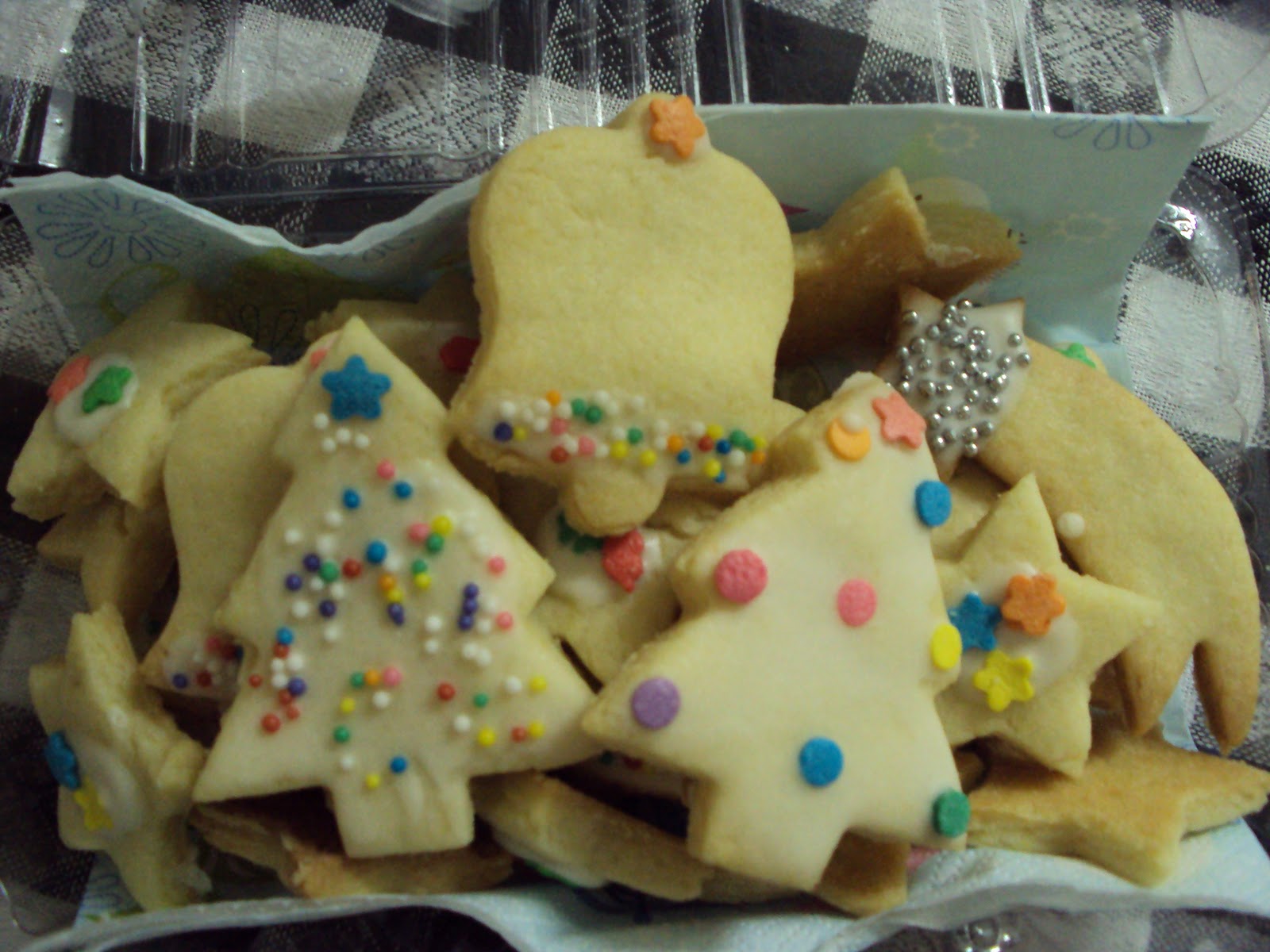 Eu brinco na Cozinha: Biscoitos amanteigados decorados para o Natal...