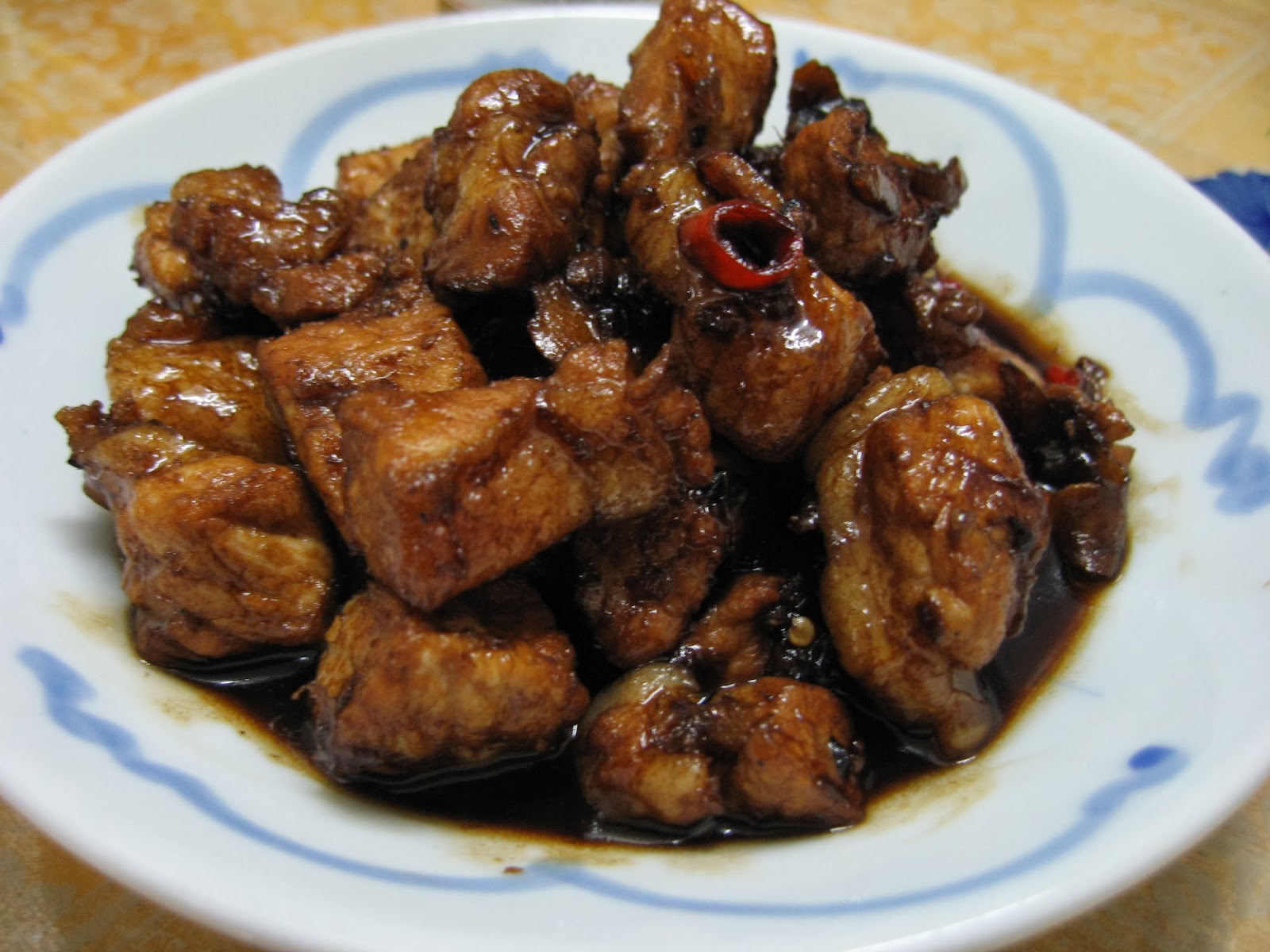Sumptuous Flavours: Be Celeng Base Manis (Pork In Sweet Soya Sauce)