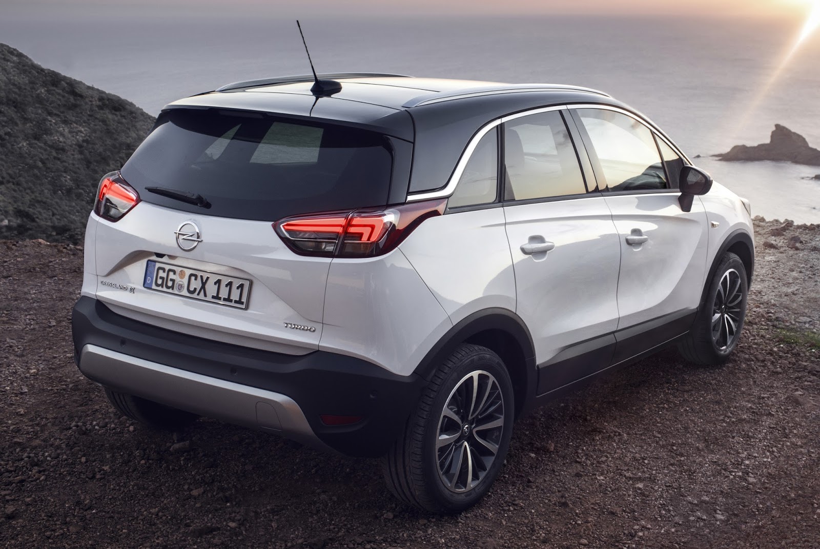 Opel Crossland X: novo SUV é sucessor da minivan Meriva