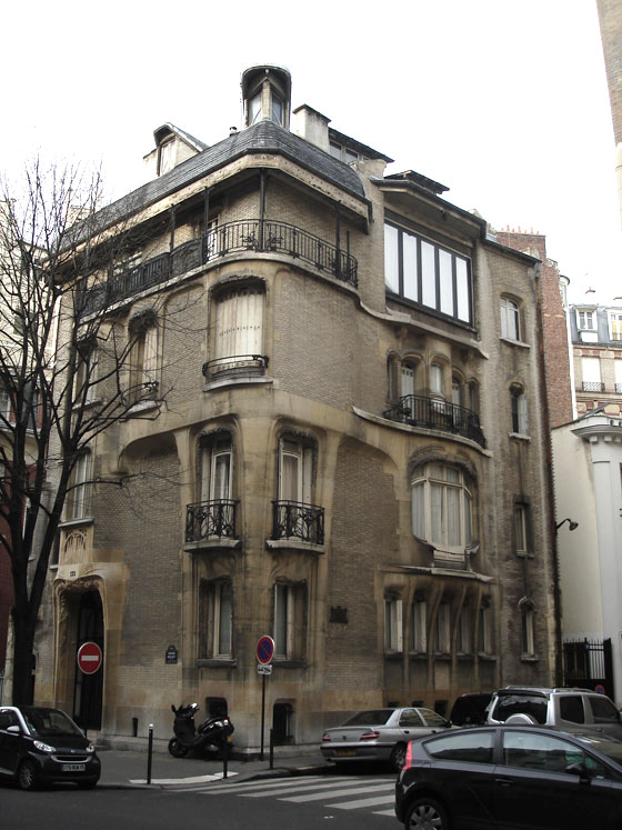 Louise Burns: Hector Guimard