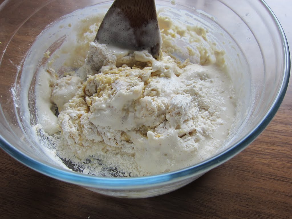 Una pincelada en la cocina: pepitos o "xuxos" rellenos de crema pastelera