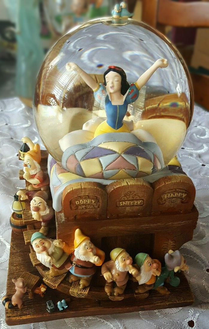 Filmic Light - Snow White Archive: Snow White In Bed Snowglobe - 2002