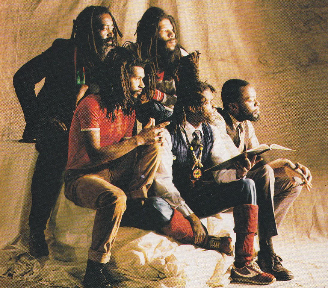 URBAN ASPIRINES: Η Αληθινή Δημοκρατία των Steel Pulse